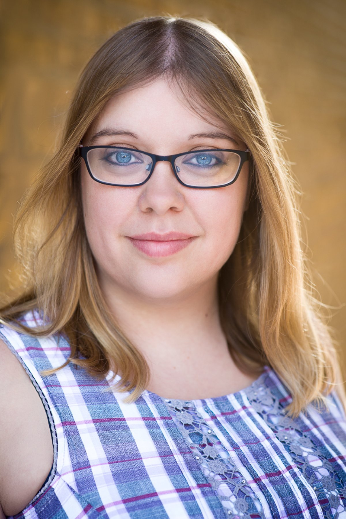 Emily - English (British) voice over - VoiceProductions